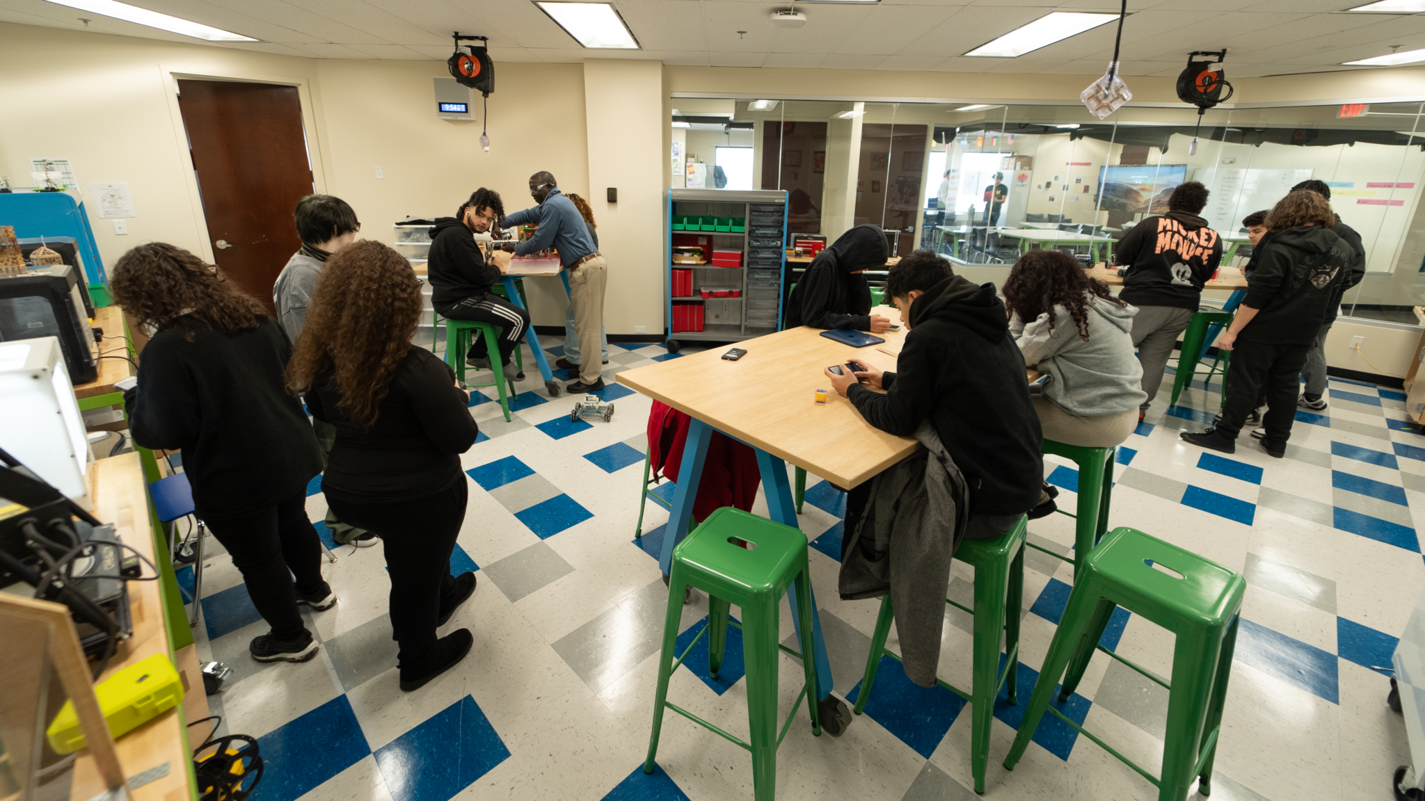 Class of 2025: Senior Events & Dues - Discovery Polytech Early College ...